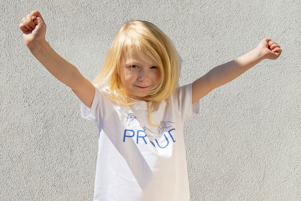 Love BSLKid's Proud t-shirt - Love BSL